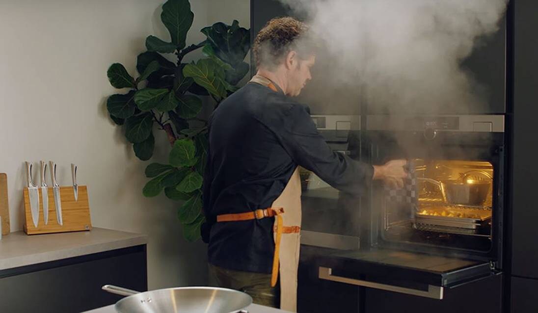 Lamshaas recept met groenten en aardappelen | AEG